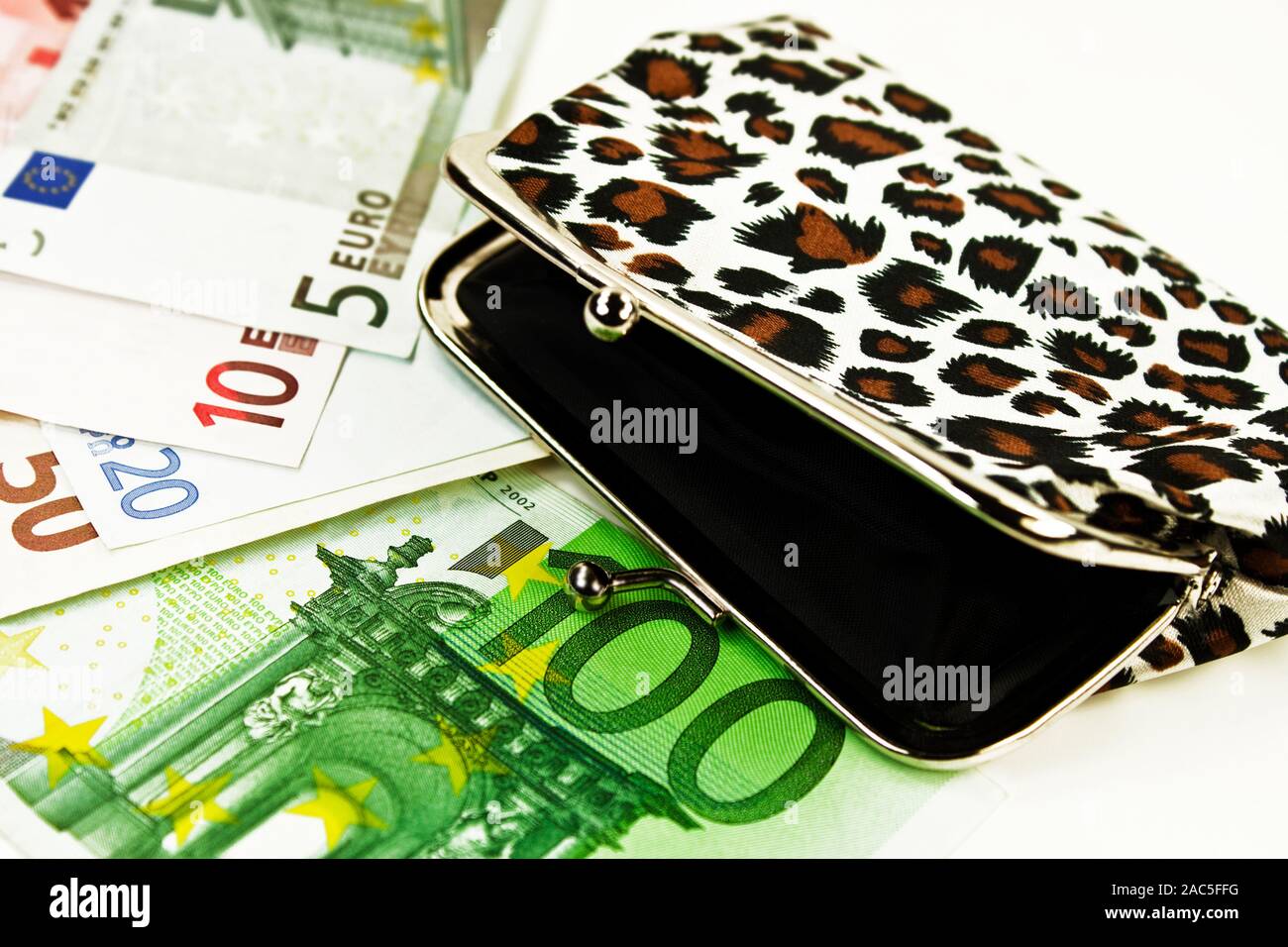 Female purse hi-res stock photography and images - Alamy