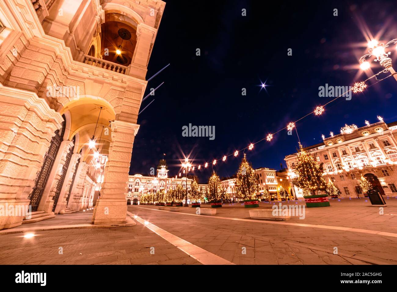 Trieste unità square aerial view hi-res stock photography and images ...