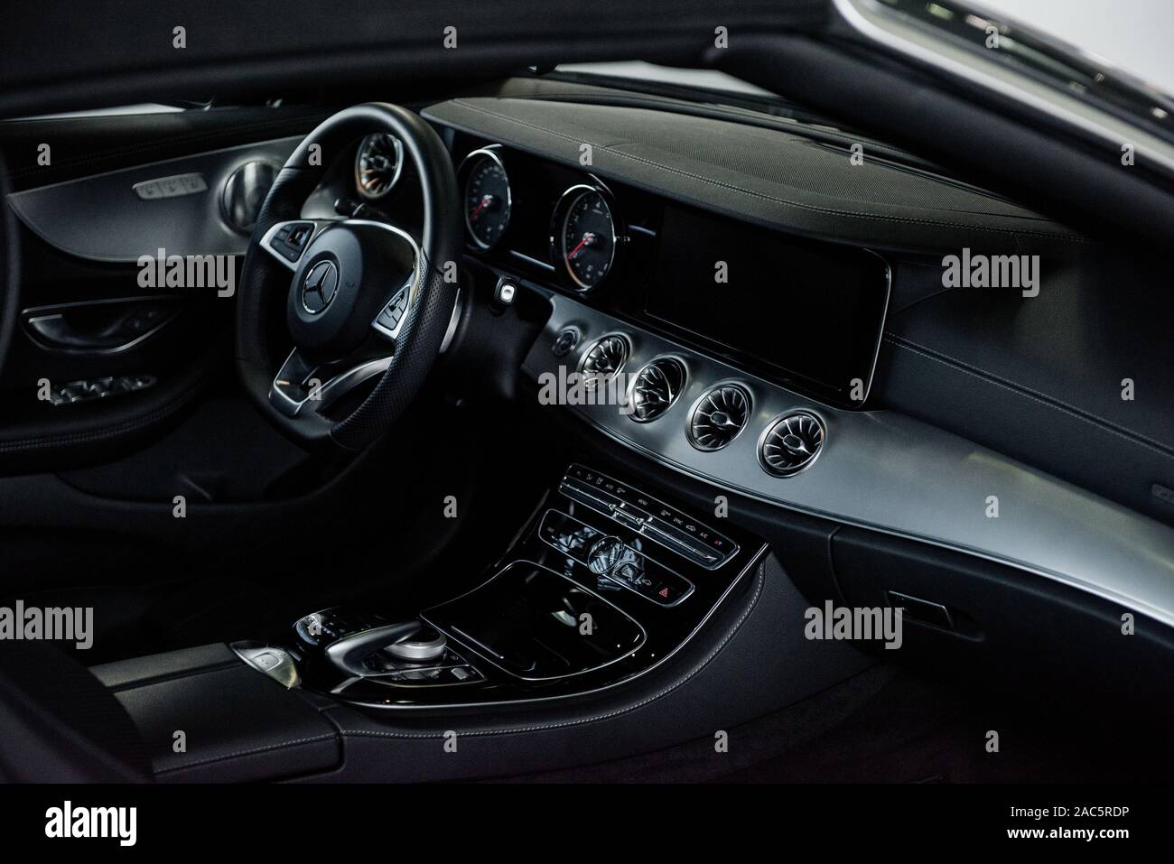 Black dashboard hi-res stock photography and images - Alamy