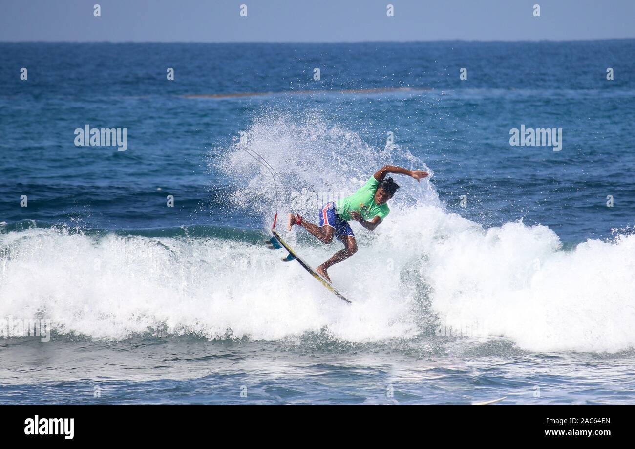 Philippine surfing team hi-res stock photography and images - Alamy
