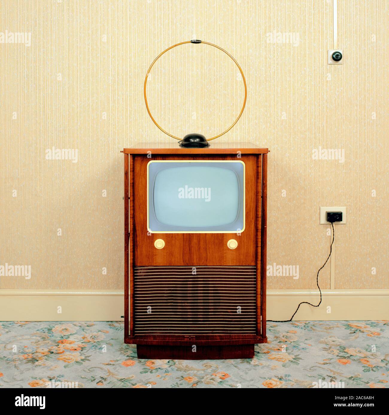405 line television hi-res stock photography and images - Alamy