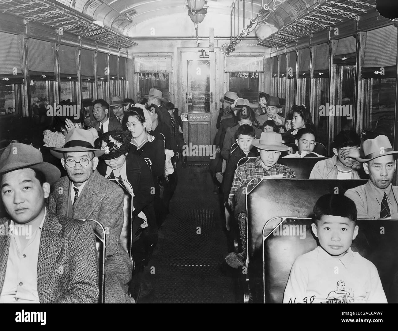 internment of Japanese-Americans in photograph, 1942-1944 Stock Photo ...