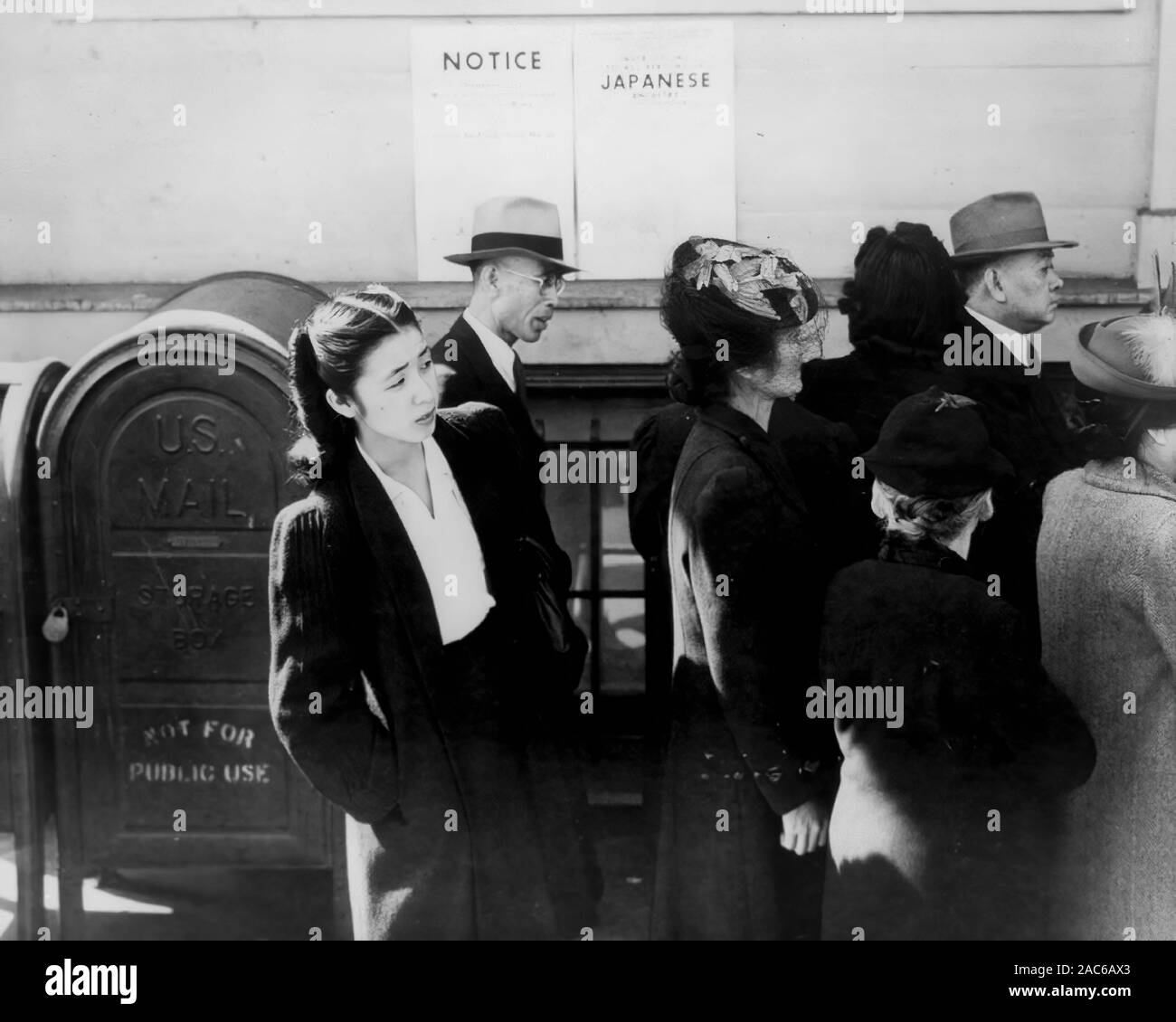 internment of Japanese-Americans in photograph, 1942-1944 Stock Photo ...