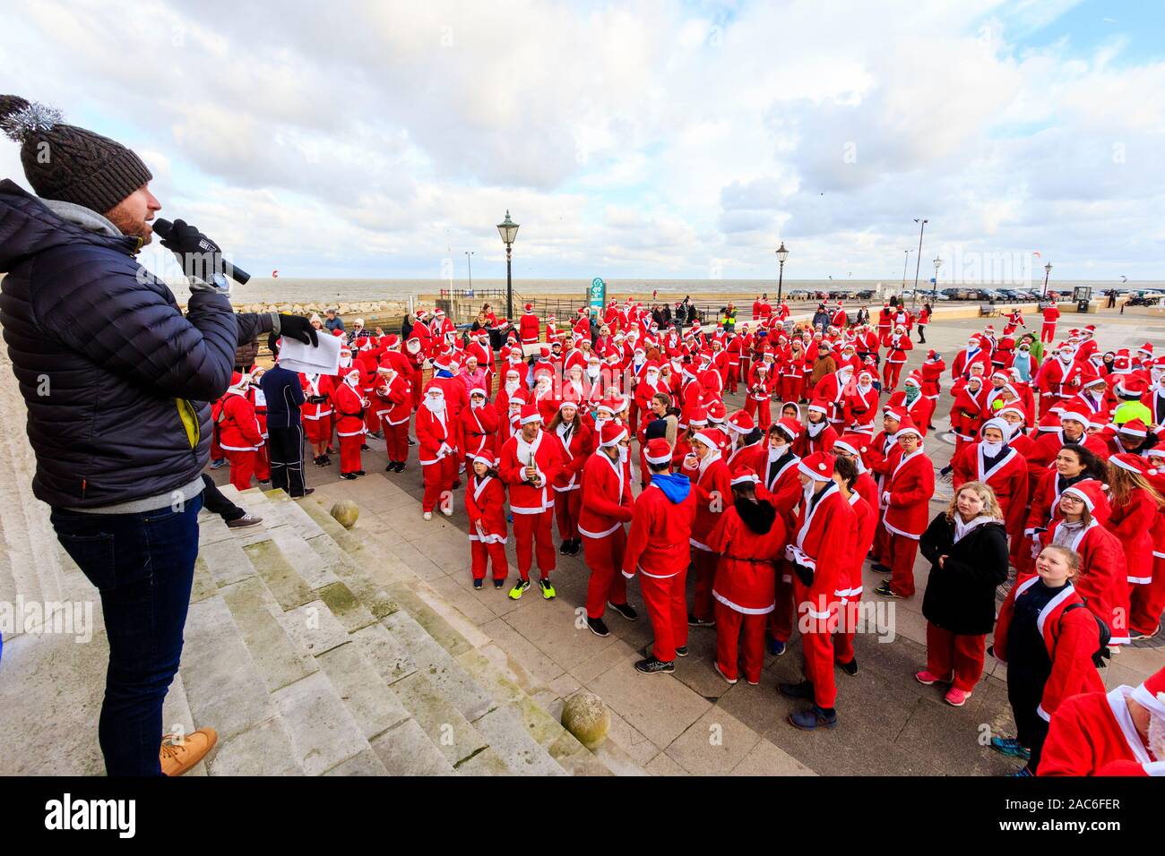 Addressing a crowd hi-res stock photography and images - Alamy