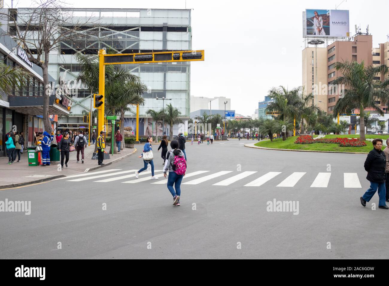 Traffic lima peru hi-res stock photography and images - Alamy