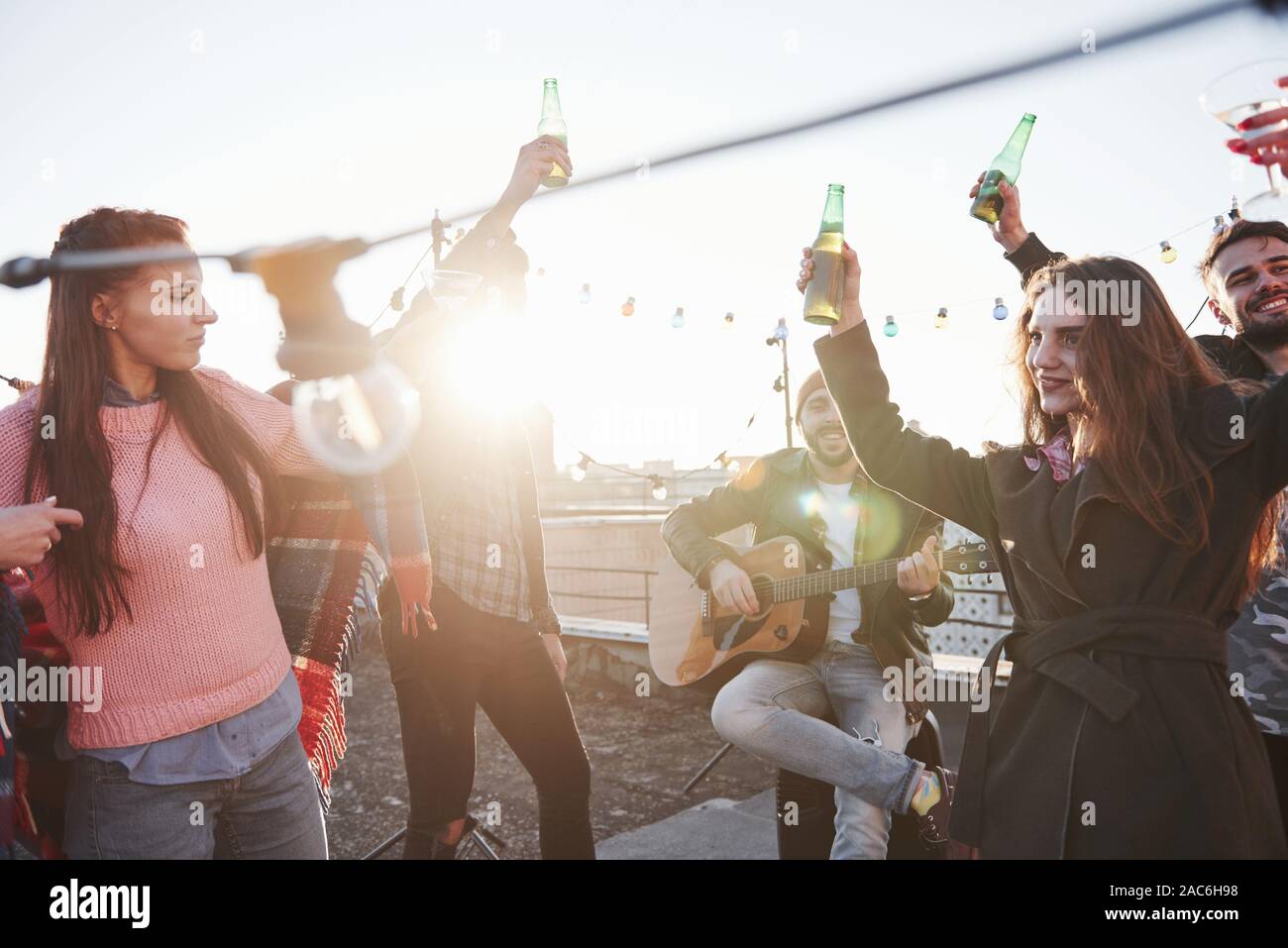 Dancing in sunshine hi-res stock photography and images - Alamy