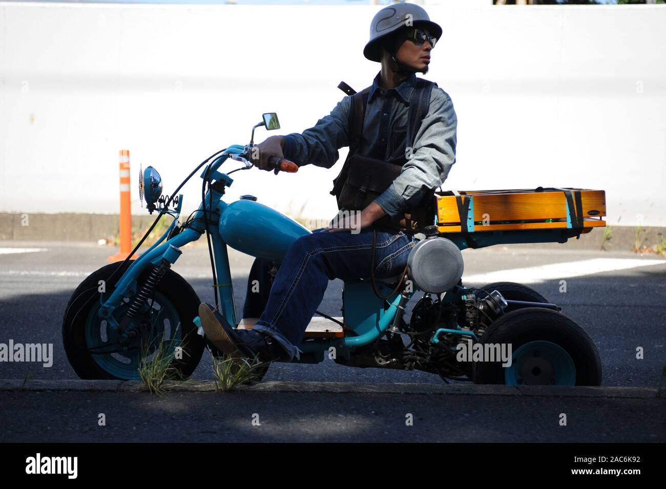 vintage motorcycle gathering tokyo Stock Photo - Alamy