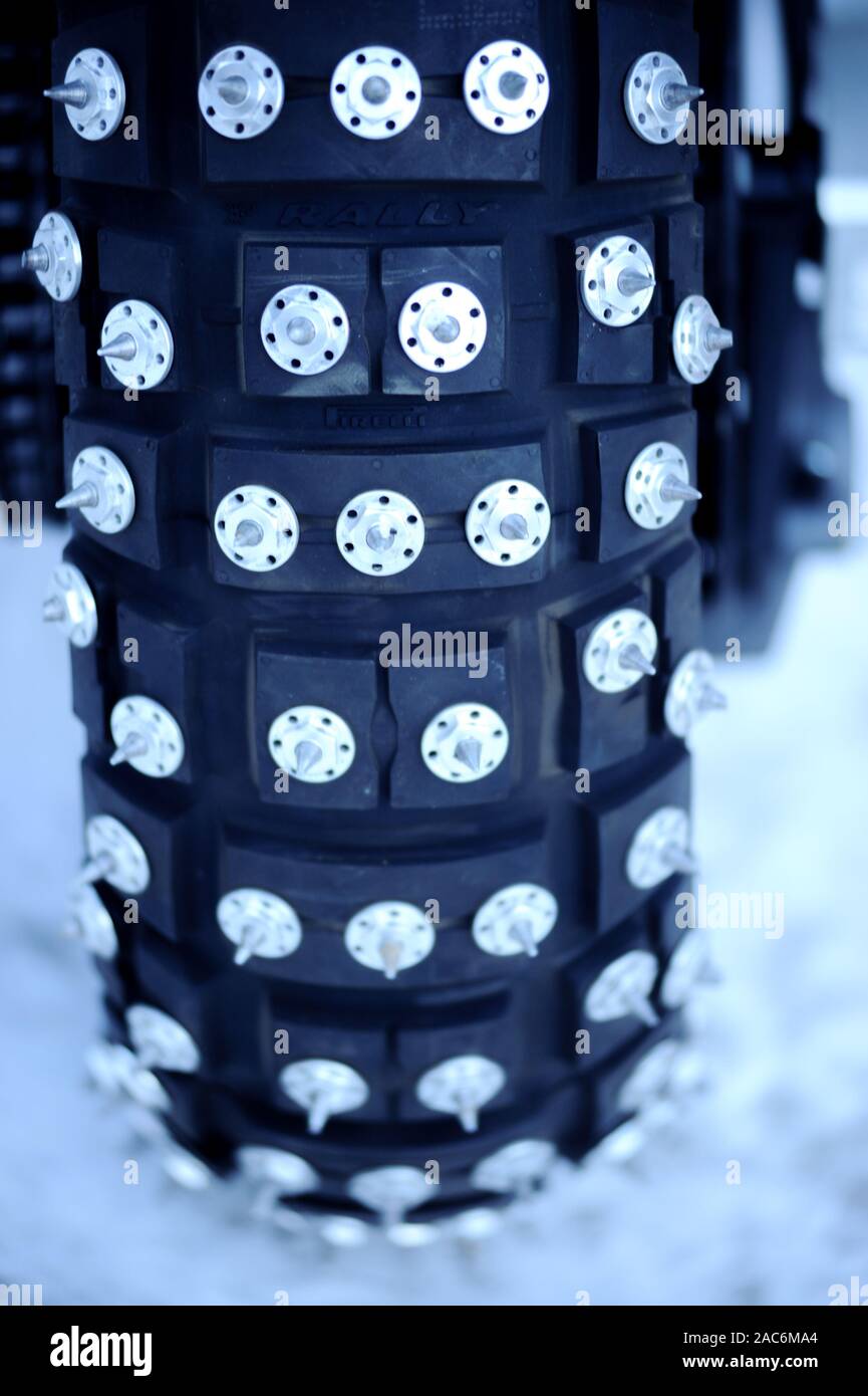 Motorcycle racing on ice hi-res stock photography and images - Alamy