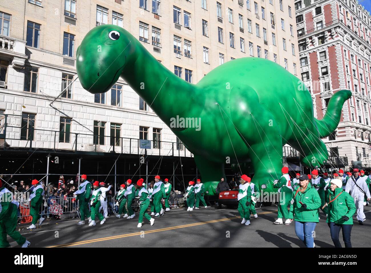 Giant parade balloon hi-res stock photography and images - Alamy