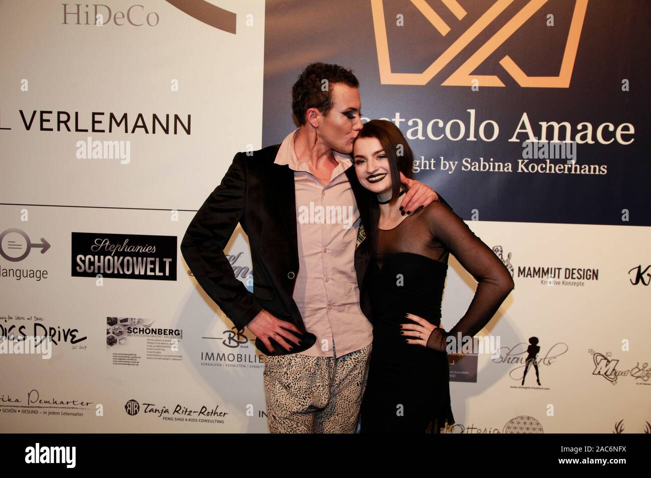 Brix und Alina Schaumburg bei der CHARITY GALA - SK - WelcomeHome in ...