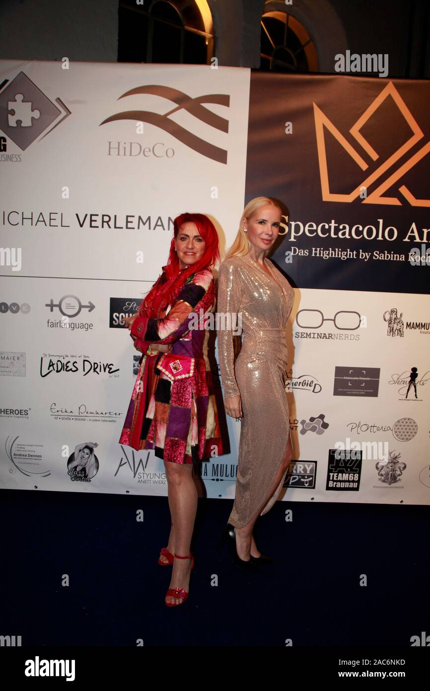 Sabrina Lange und Sylvia Leifheit bei der CHARITY GALA - SK ...