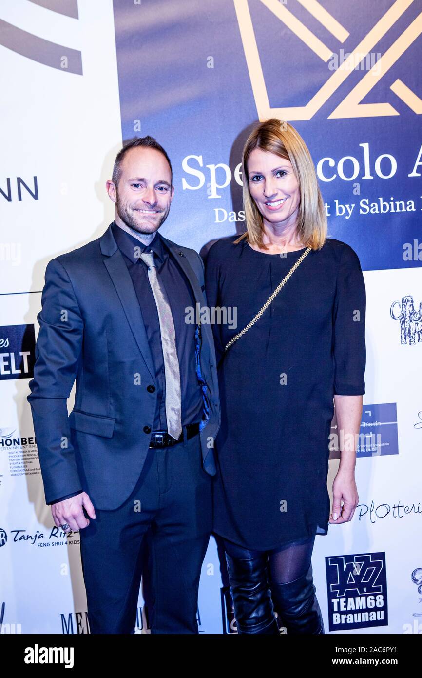 Balian Buschbaum mit Partnerin bei der CHARITY GALA - SK - WelcomeHome ...