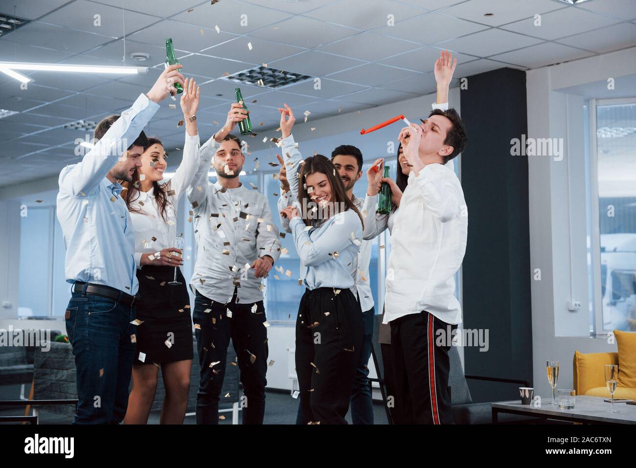 Team success looks like hi-res stock photography and images - Alamy