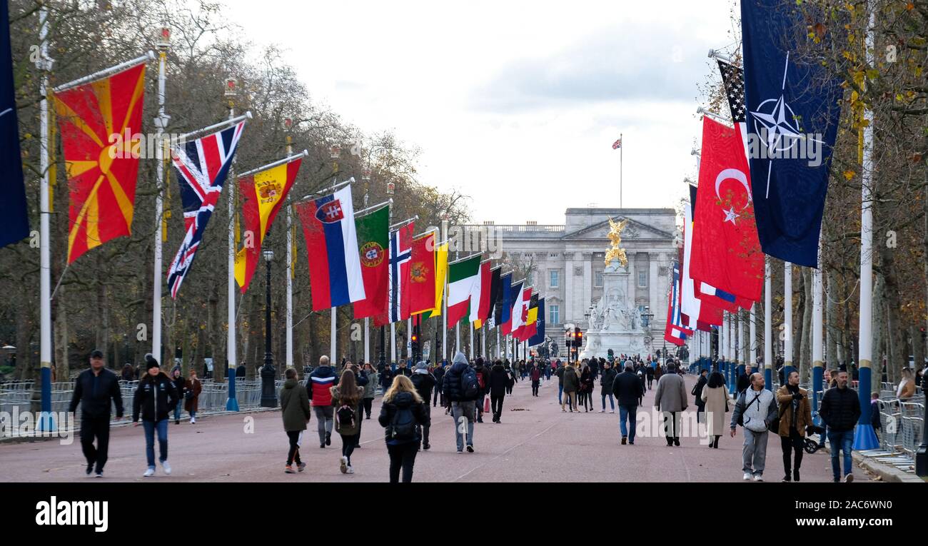 National mall flags hi-res stock photography and images - Alamy
