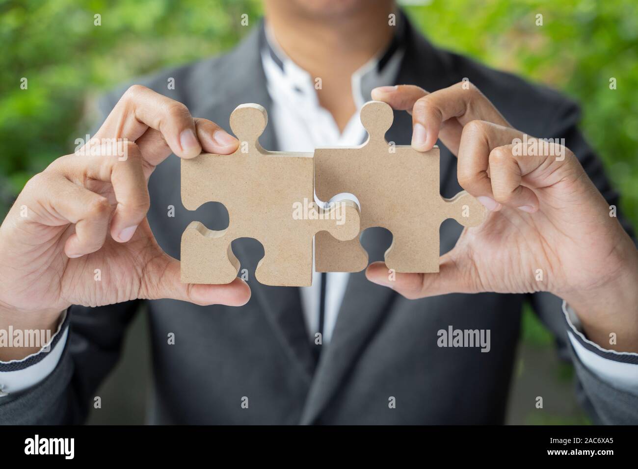 Business partners man woman hi-res stock photography and images - Alamy