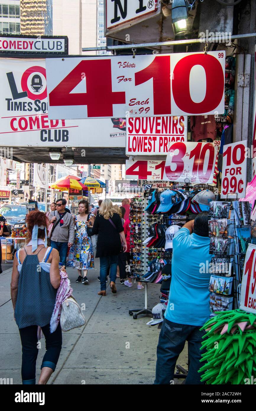 Times square crowd daytime hi-res stock photography and images - Alamy