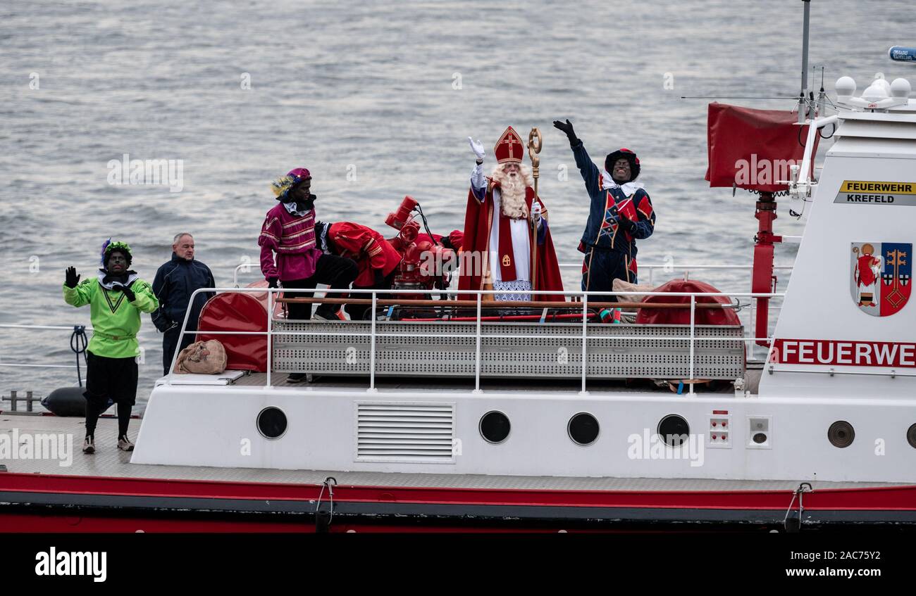 Krefeld, Germany. 01st Dec, 2019. The Sinterklaas (Nicholas) from Venlo ...
