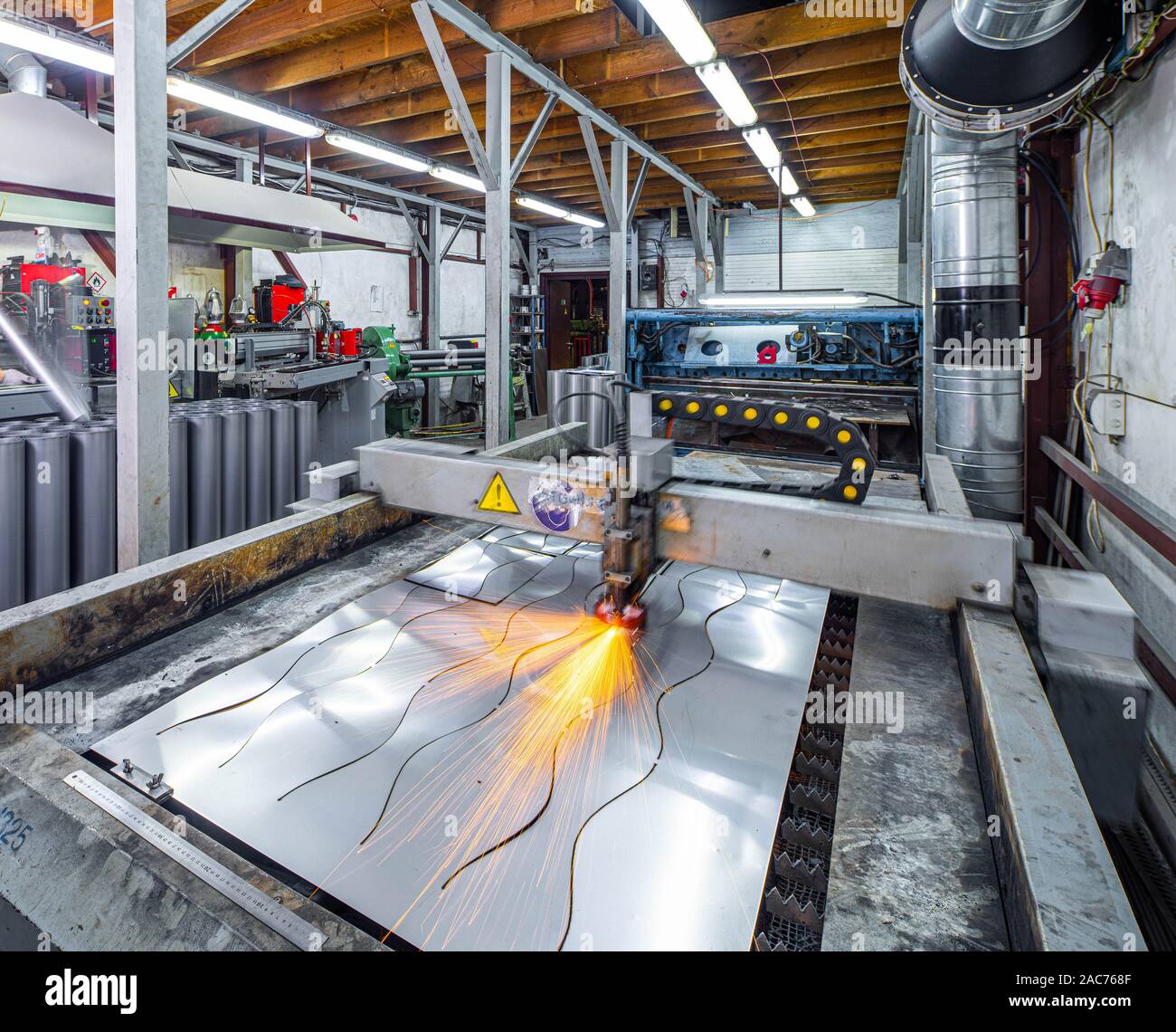 Cut sheet of metal on the working machine. Plasma metal cutting ...