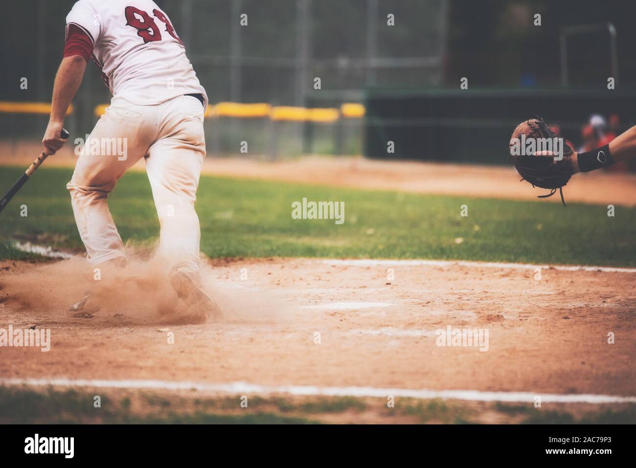 Baseball running action sport hi-res stock photography and images - Alamy