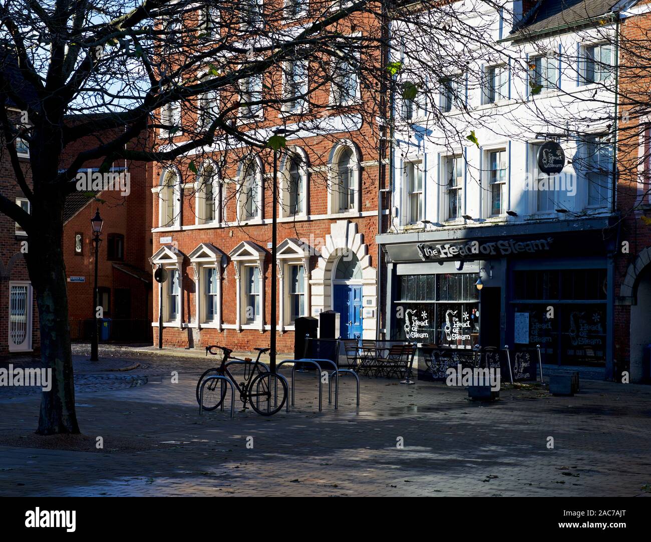 Old warehouse and Trinity Square, Hull, East Yorkshire, England UK ...
