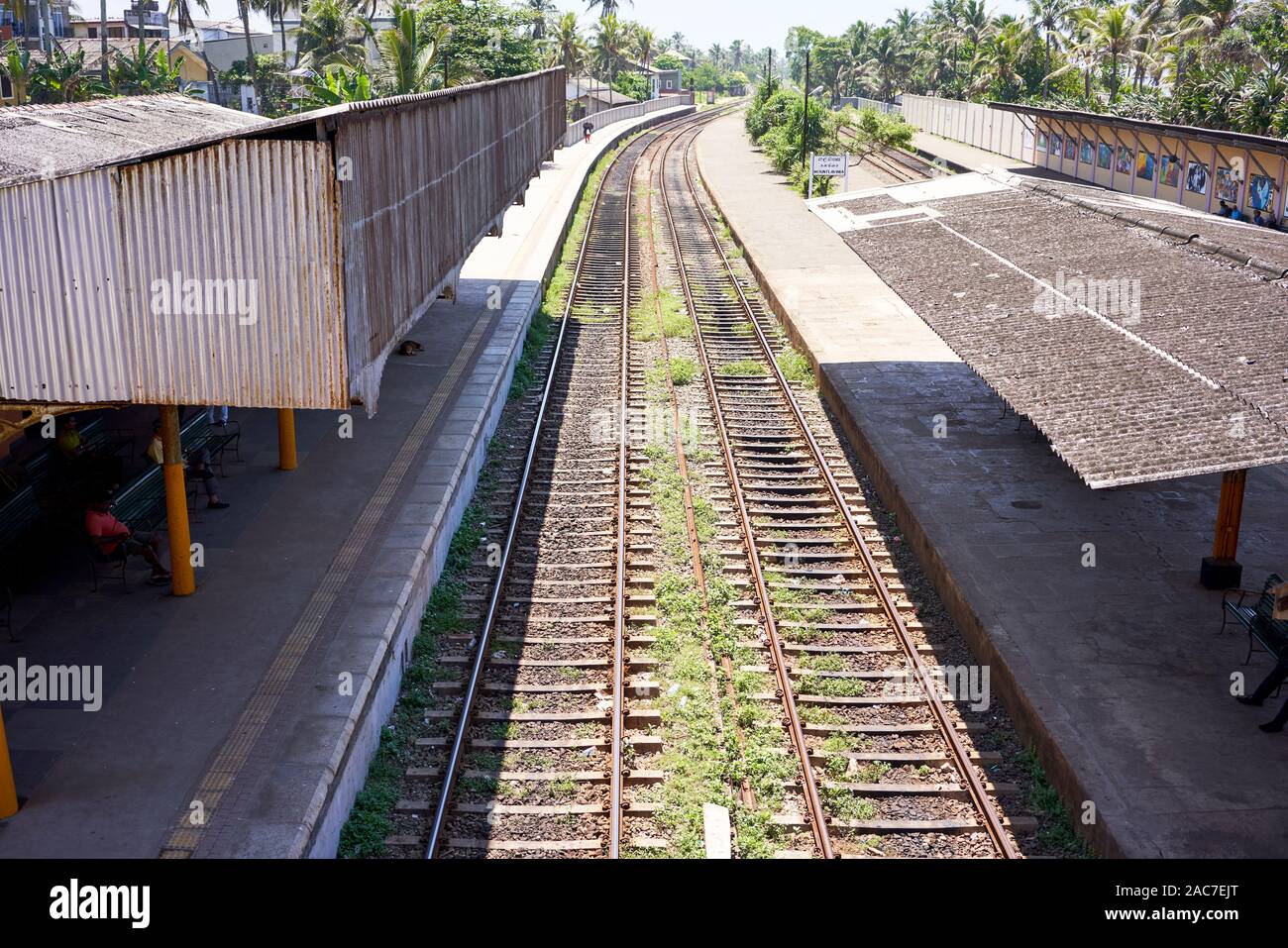 Sri Lanka Train, Railway, Mount Lavinia, Sri Lanka Stock Photo - Alamy