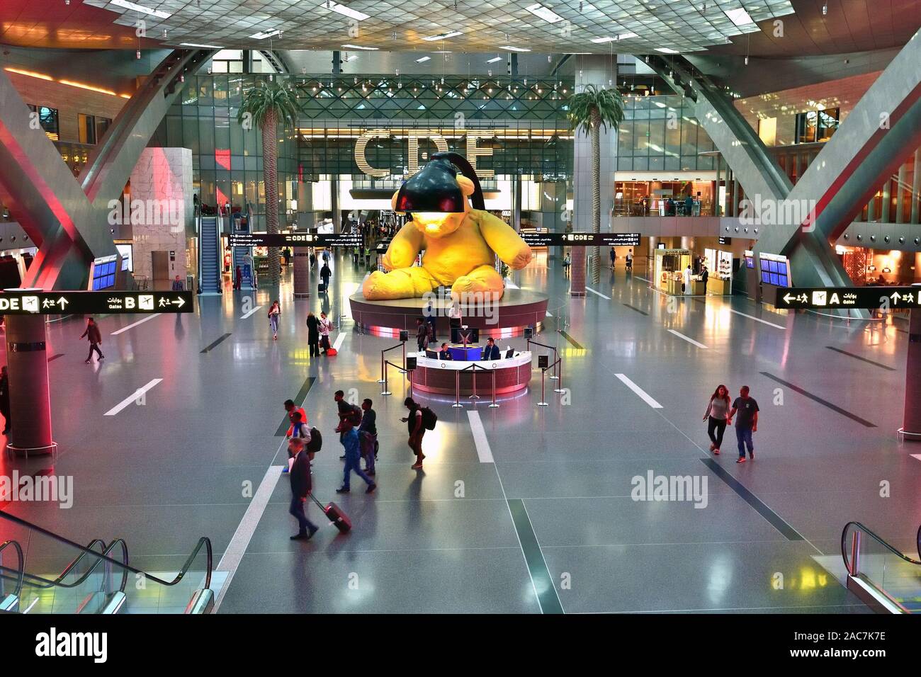 Hamad international airport building hi-res stock photography and ...