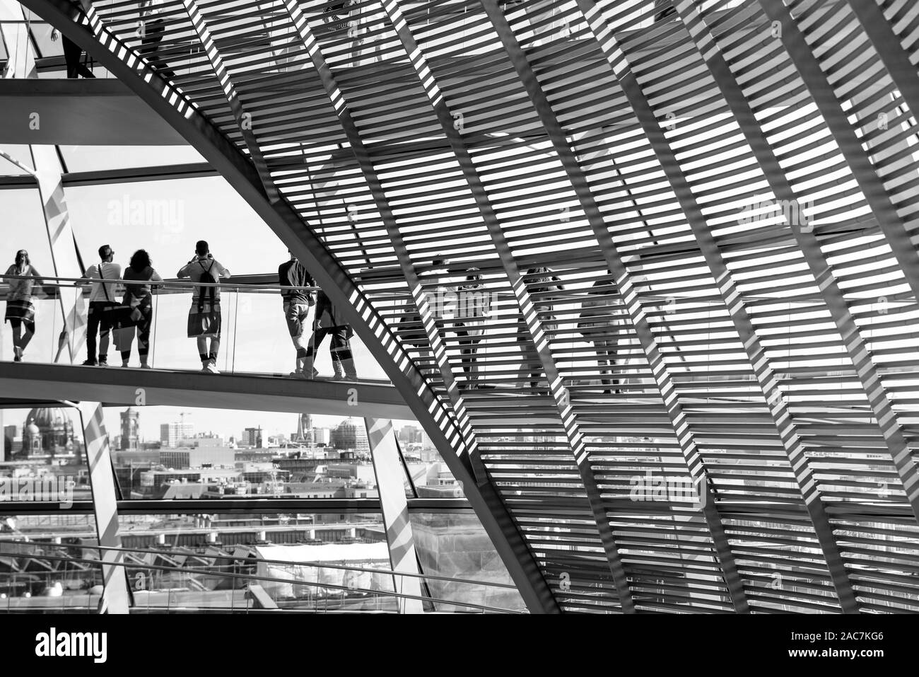 Germany berlin dome reichstag Black and White Stock Photos & Images - Alamy