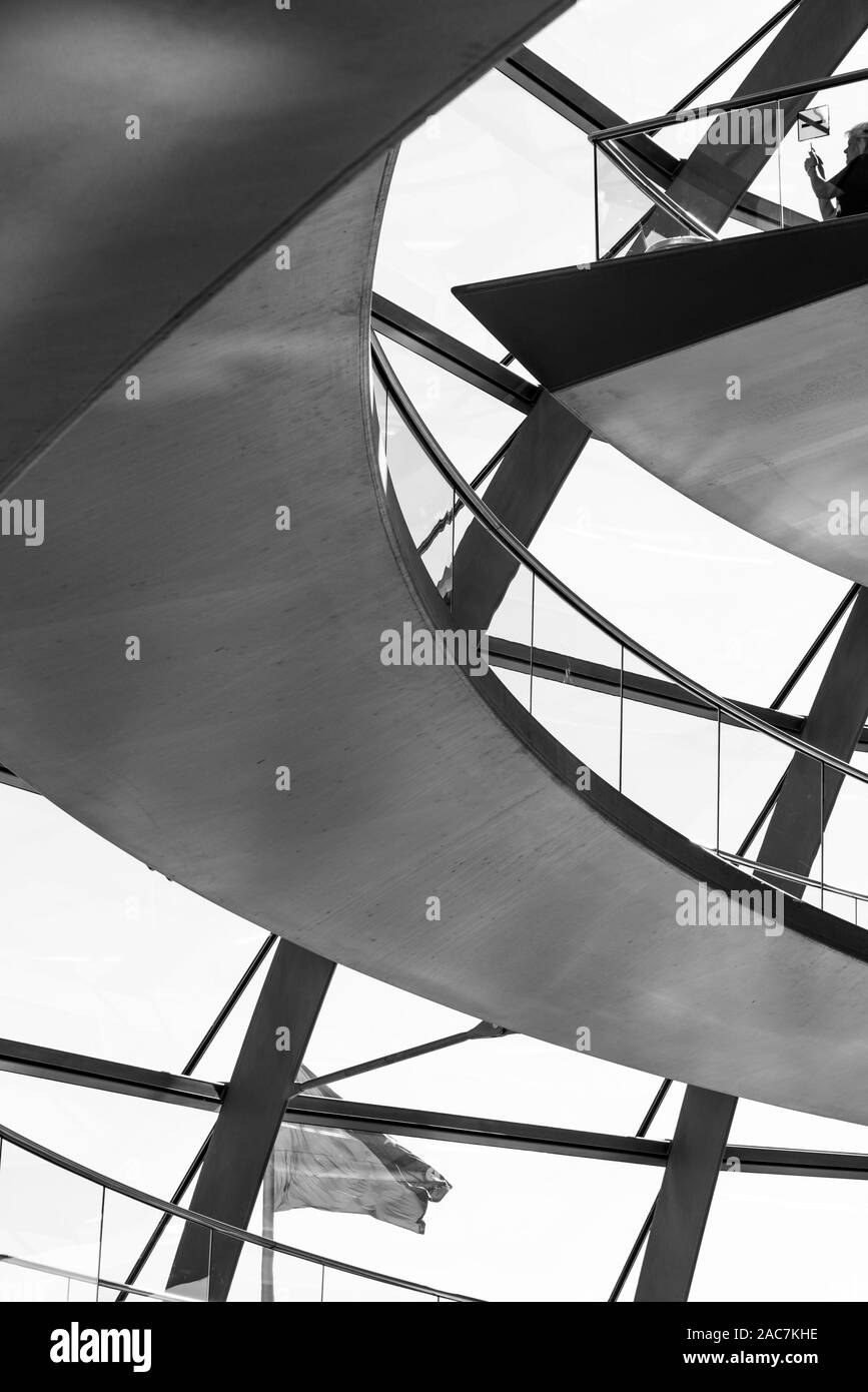 Dome reichstag berlin Black and White Stock Photos & Images - Alamy