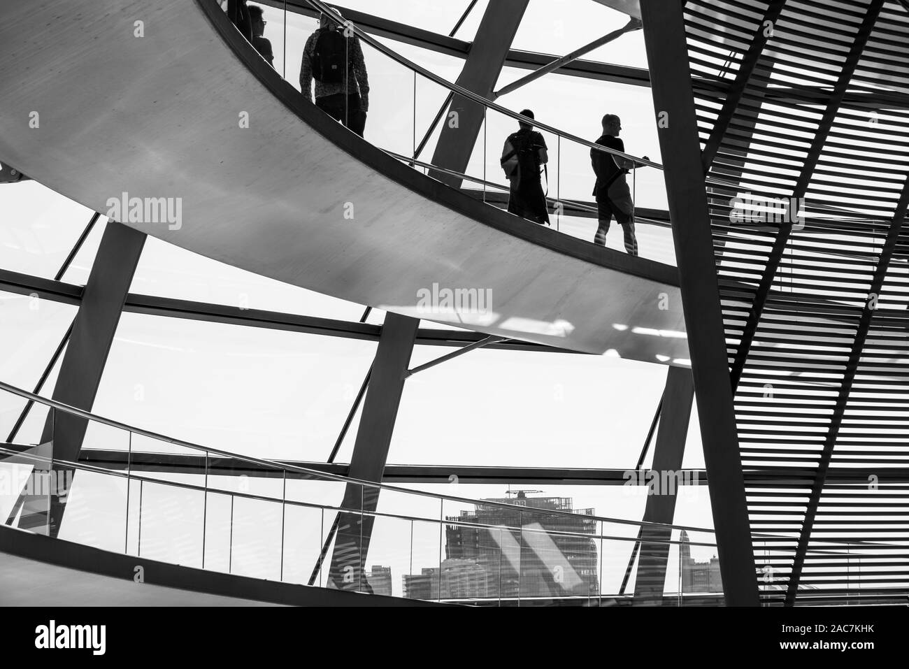 Dome reichstag berlin Black and White Stock Photos & Images - Alamy