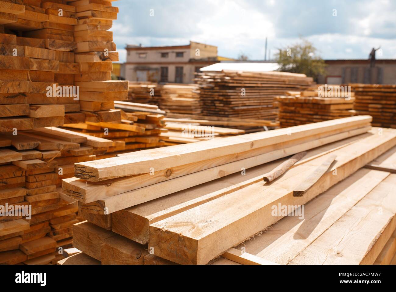 Timber mill planking hi-res stock photography and images - Alamy