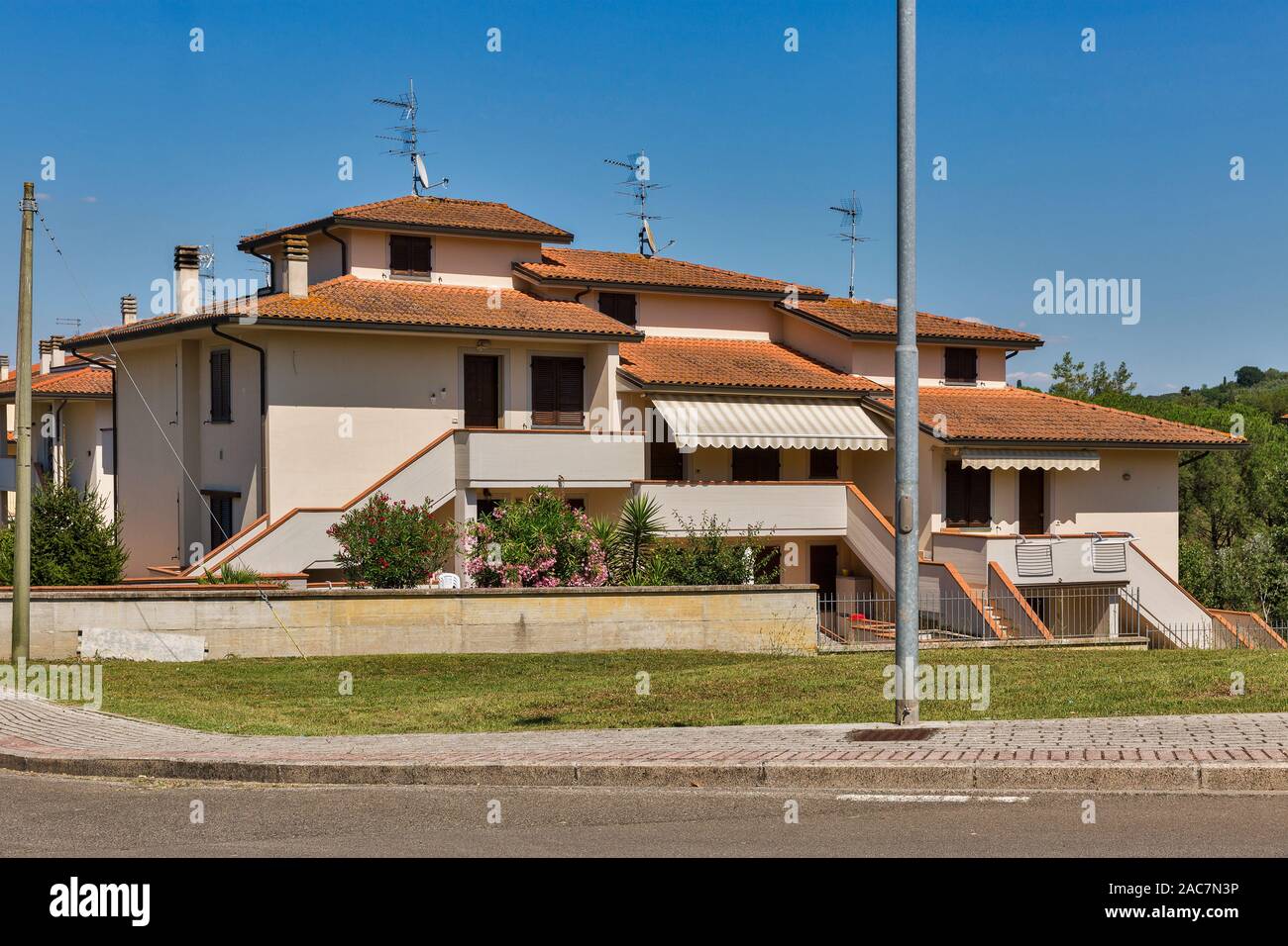 Modern typical residential rural architecture exterior in Tuscany ...