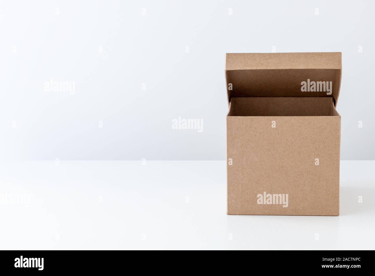 Cardboard box open lid hi-res stock photography and images - Alamy