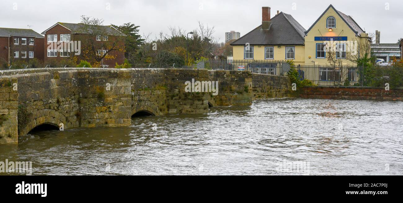 East bridge redbridge southampton hi-res stock photography and images ...