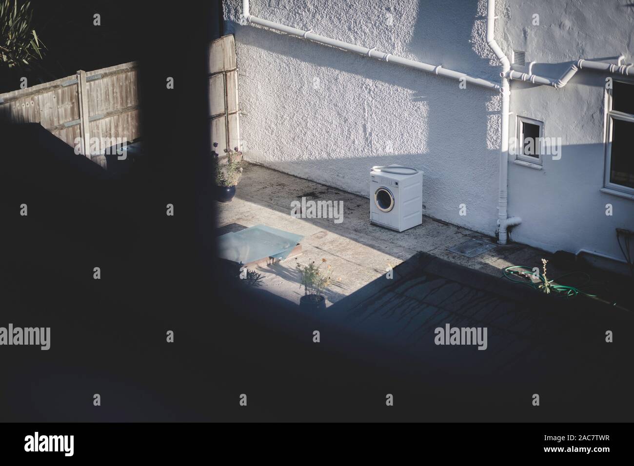 Back yard washing machine hi-res stock photography and images - Alamy