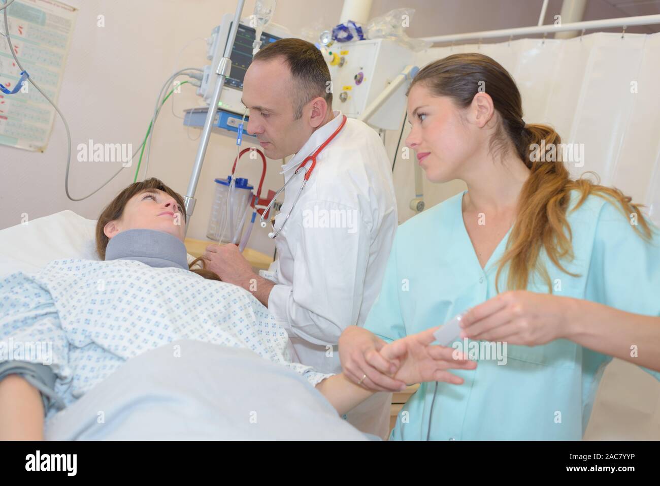 doctors telling patient the diagnosis Stock Photo - Alamy