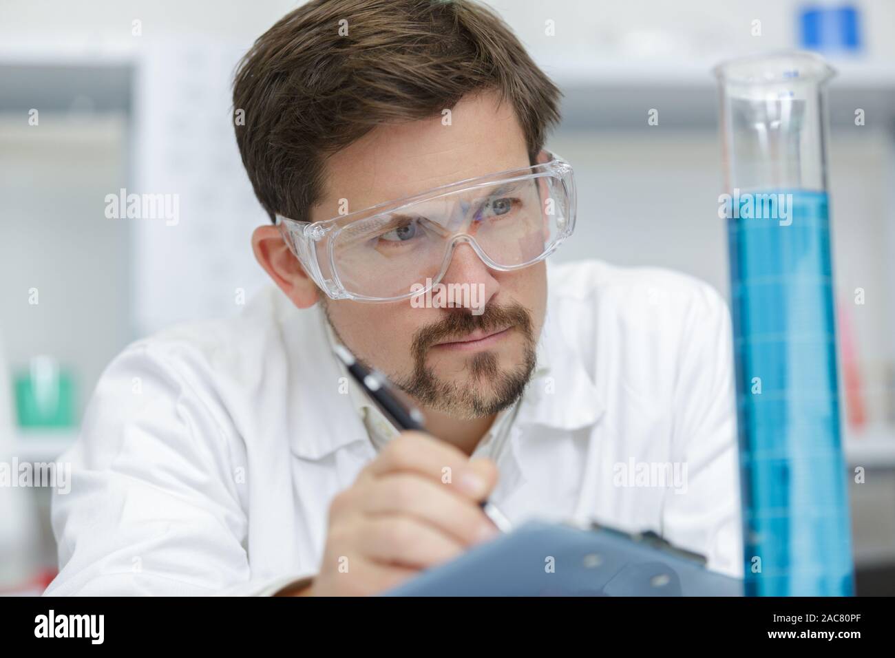 Cure to cancer hi-res stock photography and images - Alamy