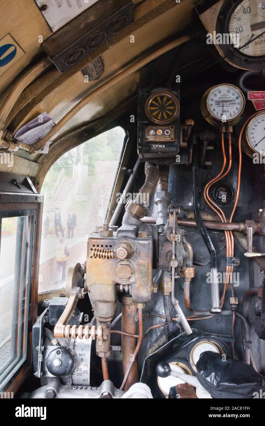 Battle of Britain Class steam locomotive 34046 Braunton running as ...
