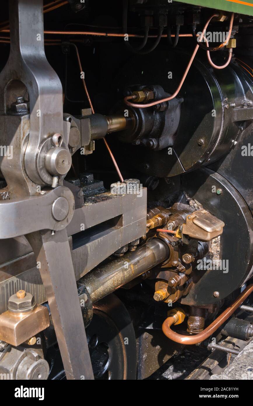 Battle of Britain Class steam locomotive 34046 Braunton running as ...