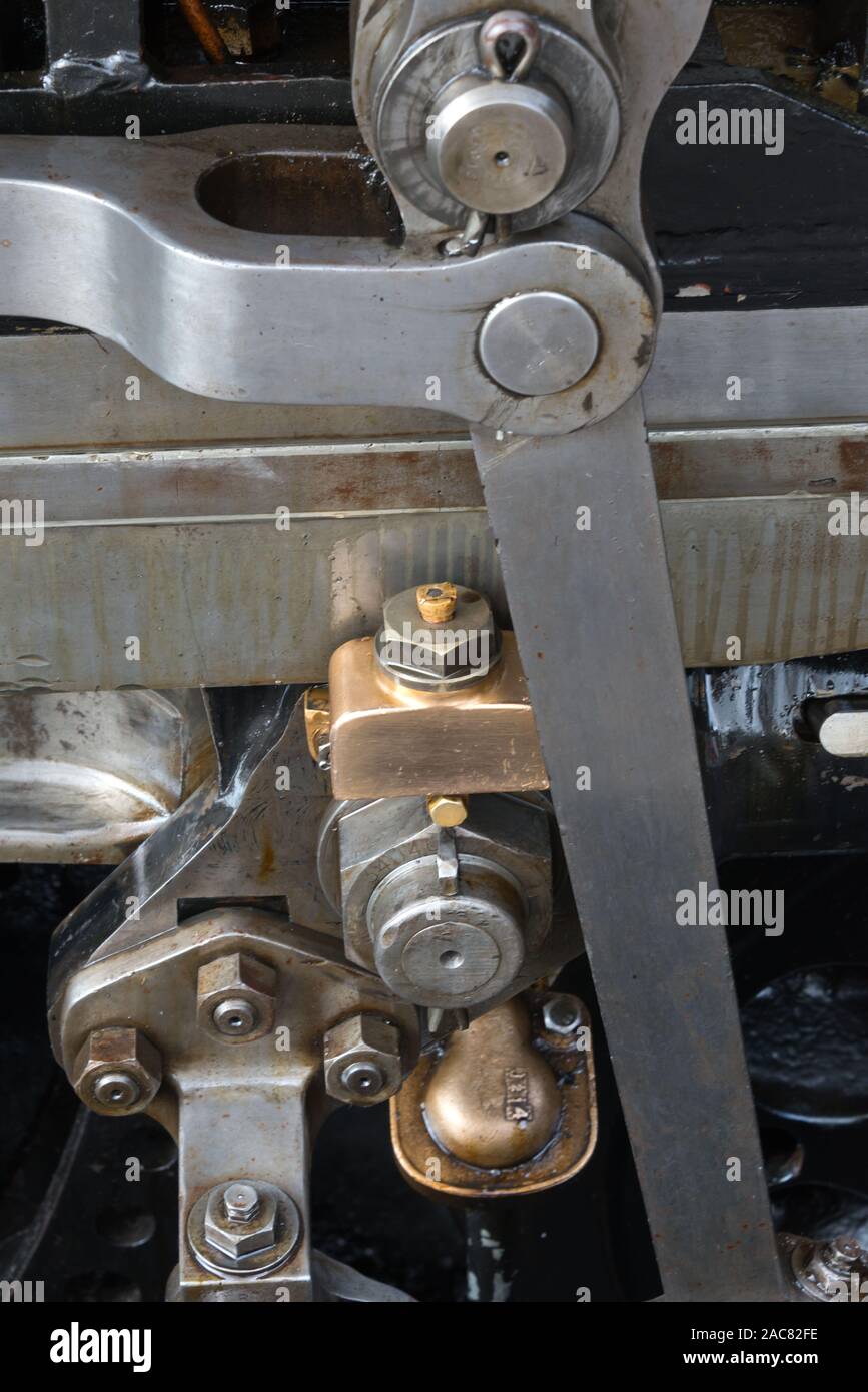 Battle of Britain Class steam locomotive 34046 Braunton running as ...