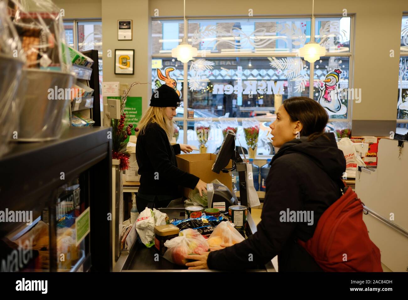 Canada store cashier hi-res stock photography and images - Alamy