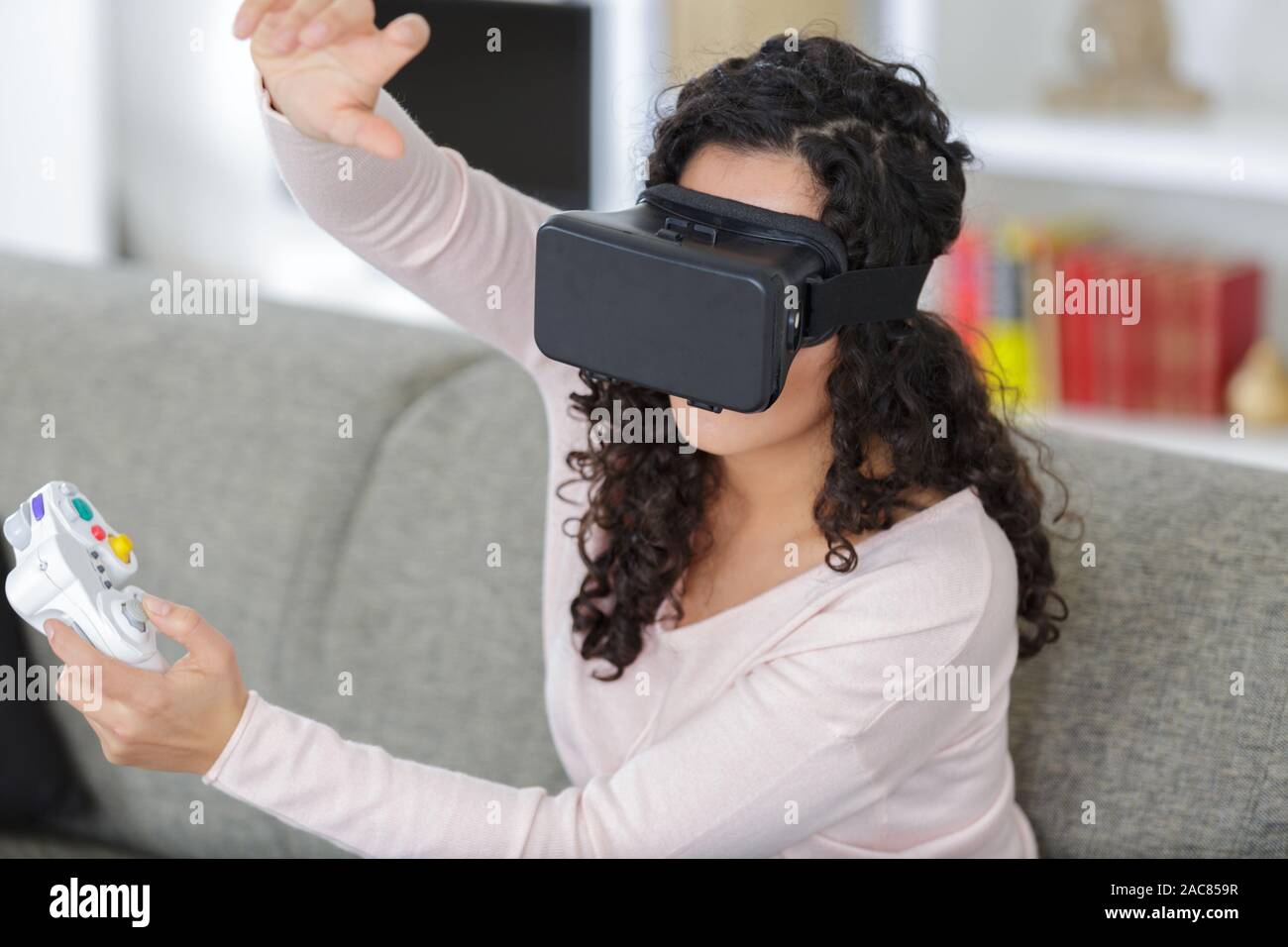 Vr masks hi-res stock photography and images - Alamy
