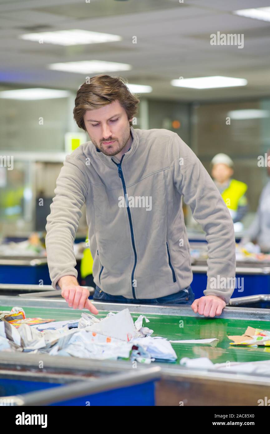 recycling plant worker Stock Photo - Alamy