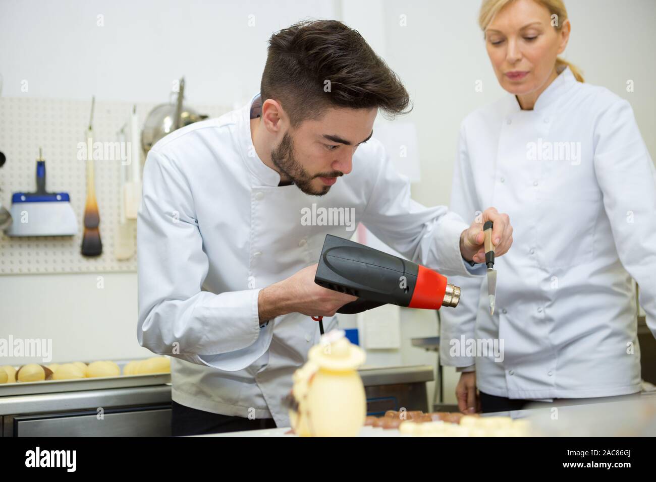 professional chef in the kitchen Stock Photo - Alamy