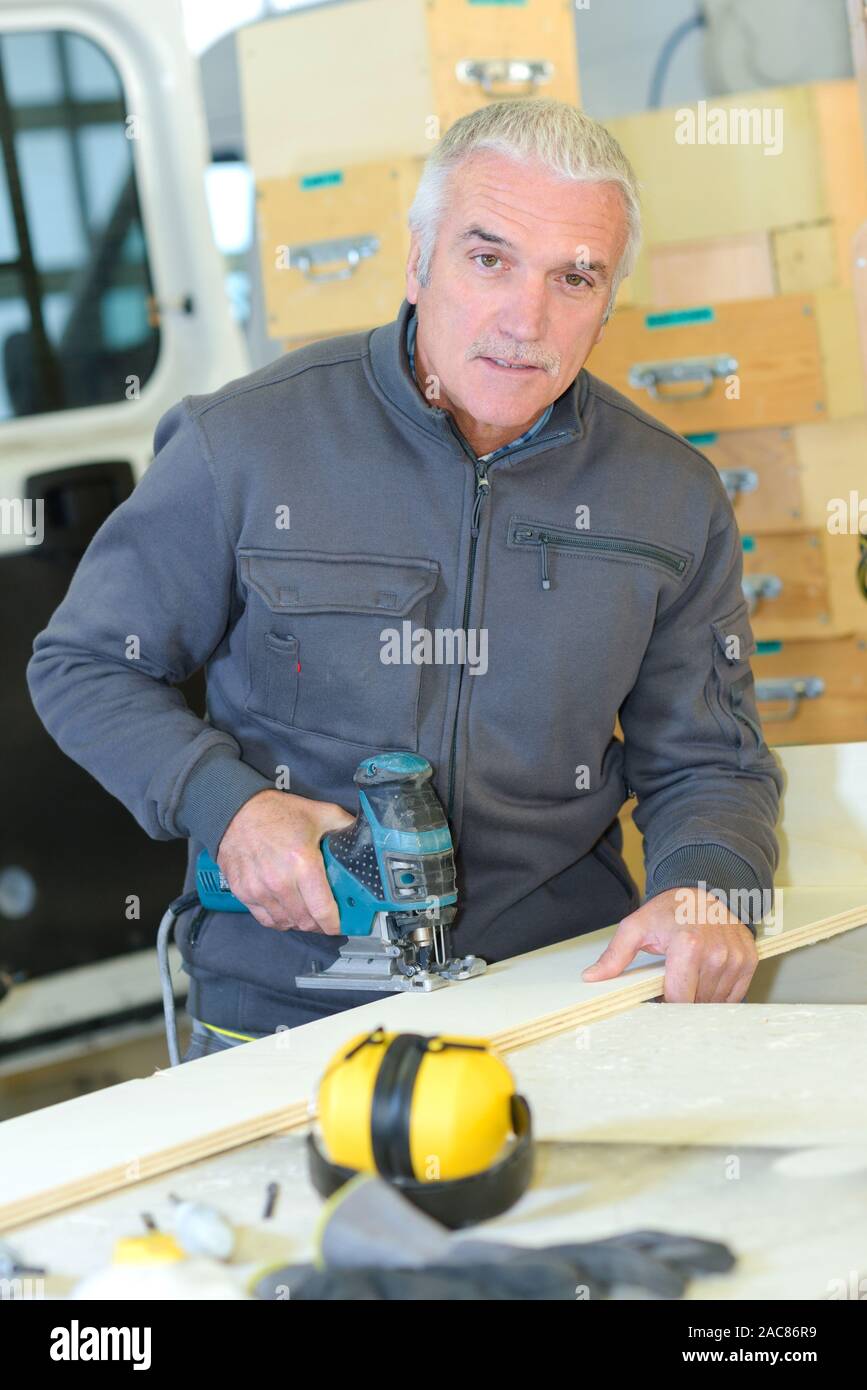 Jigsawing hi-res stock photography and images - Alamy