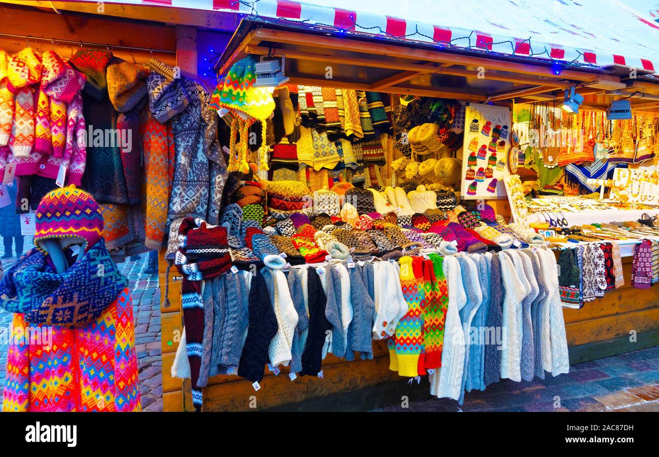 Knitted goods hi-res stock photography and images - Alamy