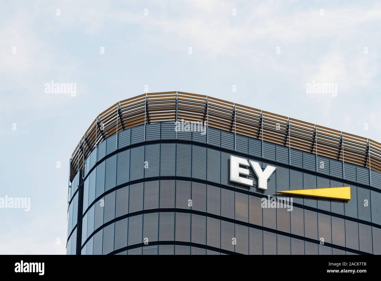 Ey Logo High Resolution Stock Photography and Images - Alamy