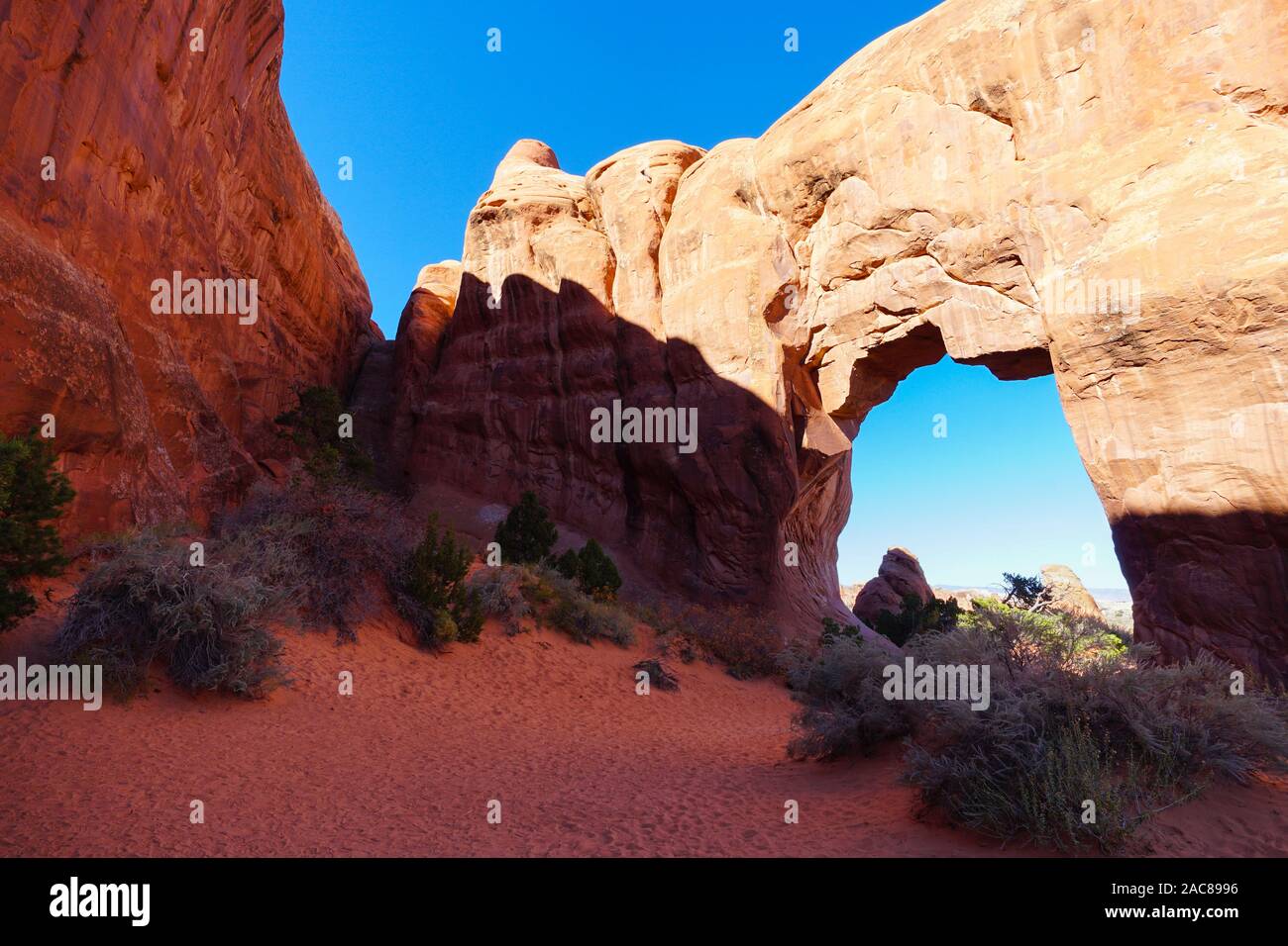 Red sandstone sculpture hi-res stock photography and images - Alamy