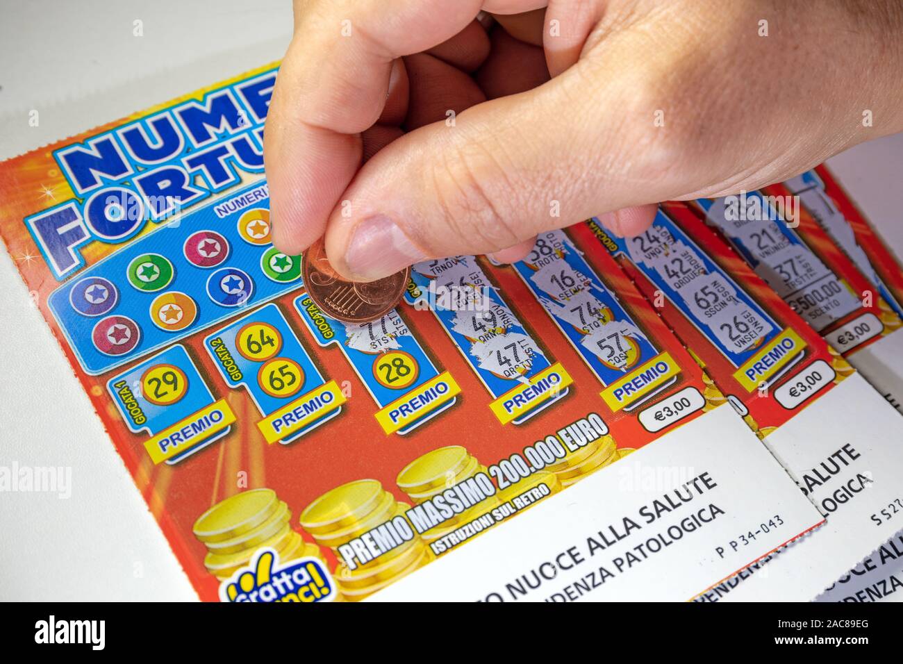 Scratch card win hi-res stock photography and images - Alamy