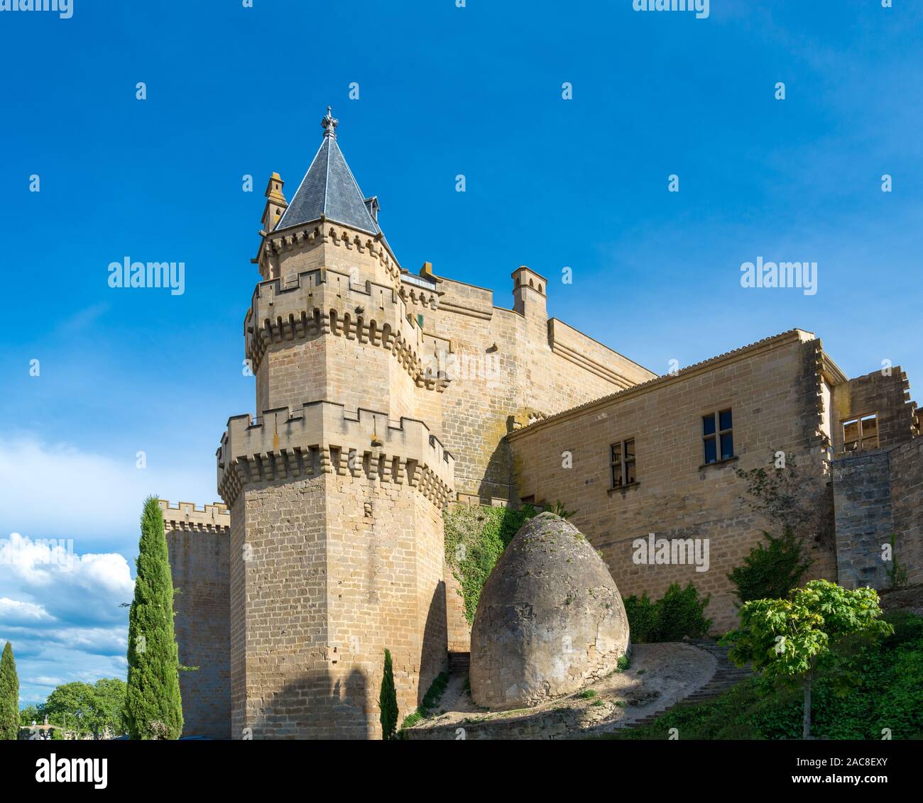 Spanish gothic architecture hi-res stock photography and images - Alamy
