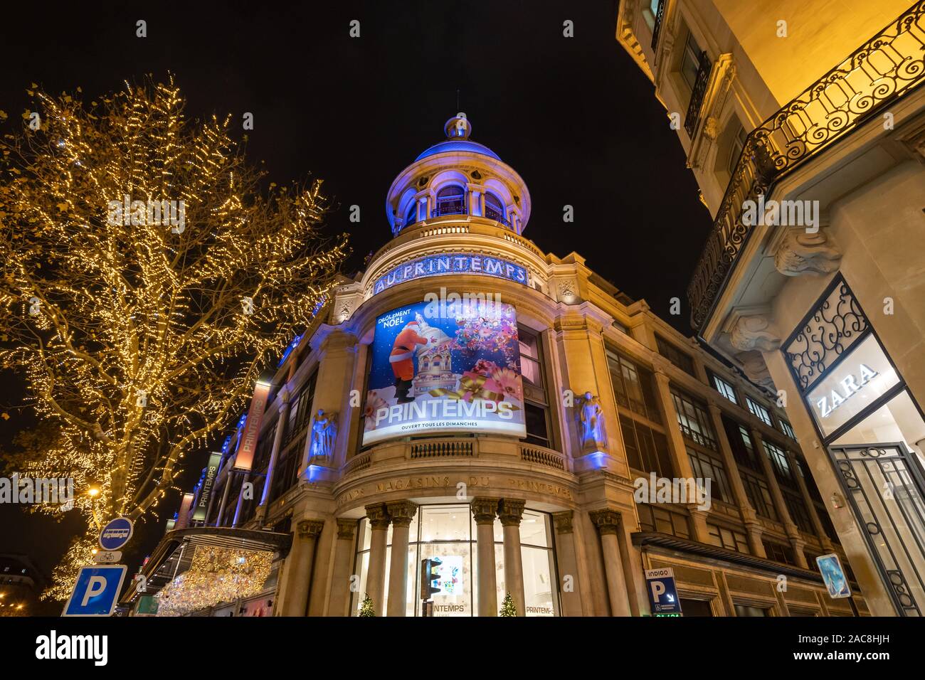 Paris, France - December 1, 2019: Facade of Printemps shopping mall ...